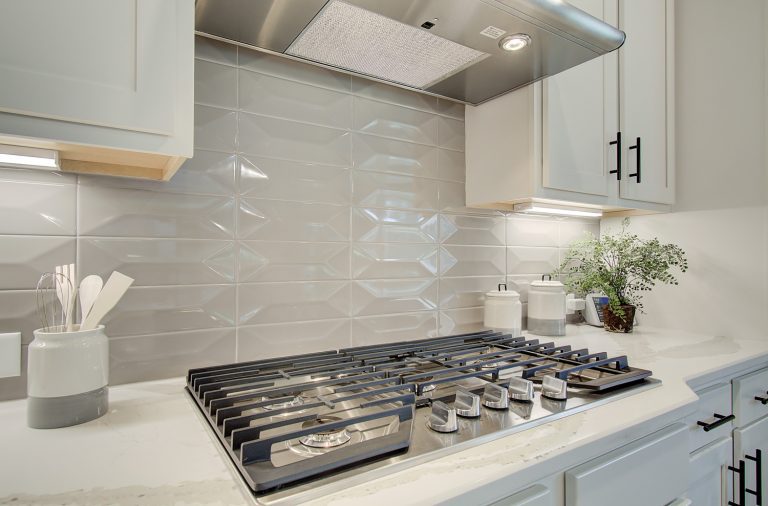 Model Home Tour at Canterbury Reserve: The Camelot Plan